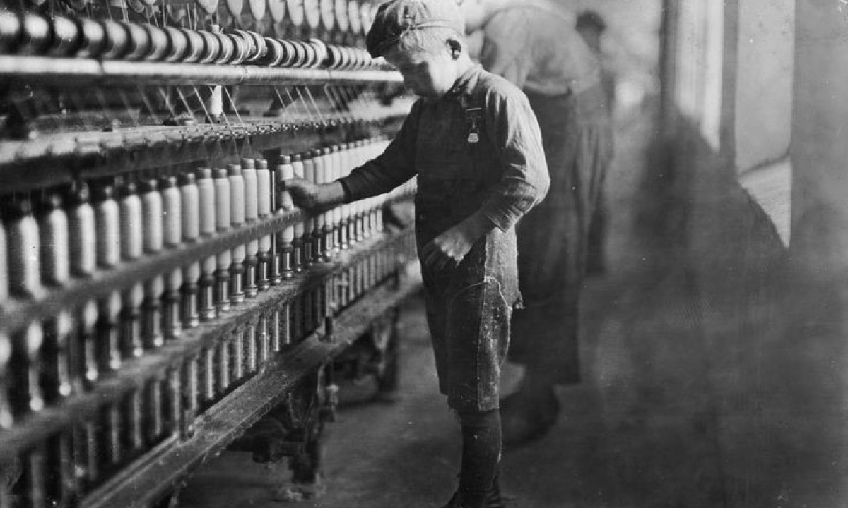Lewis Hine: Pictures with a Purpose | About the Hero | Lowell Milken Center